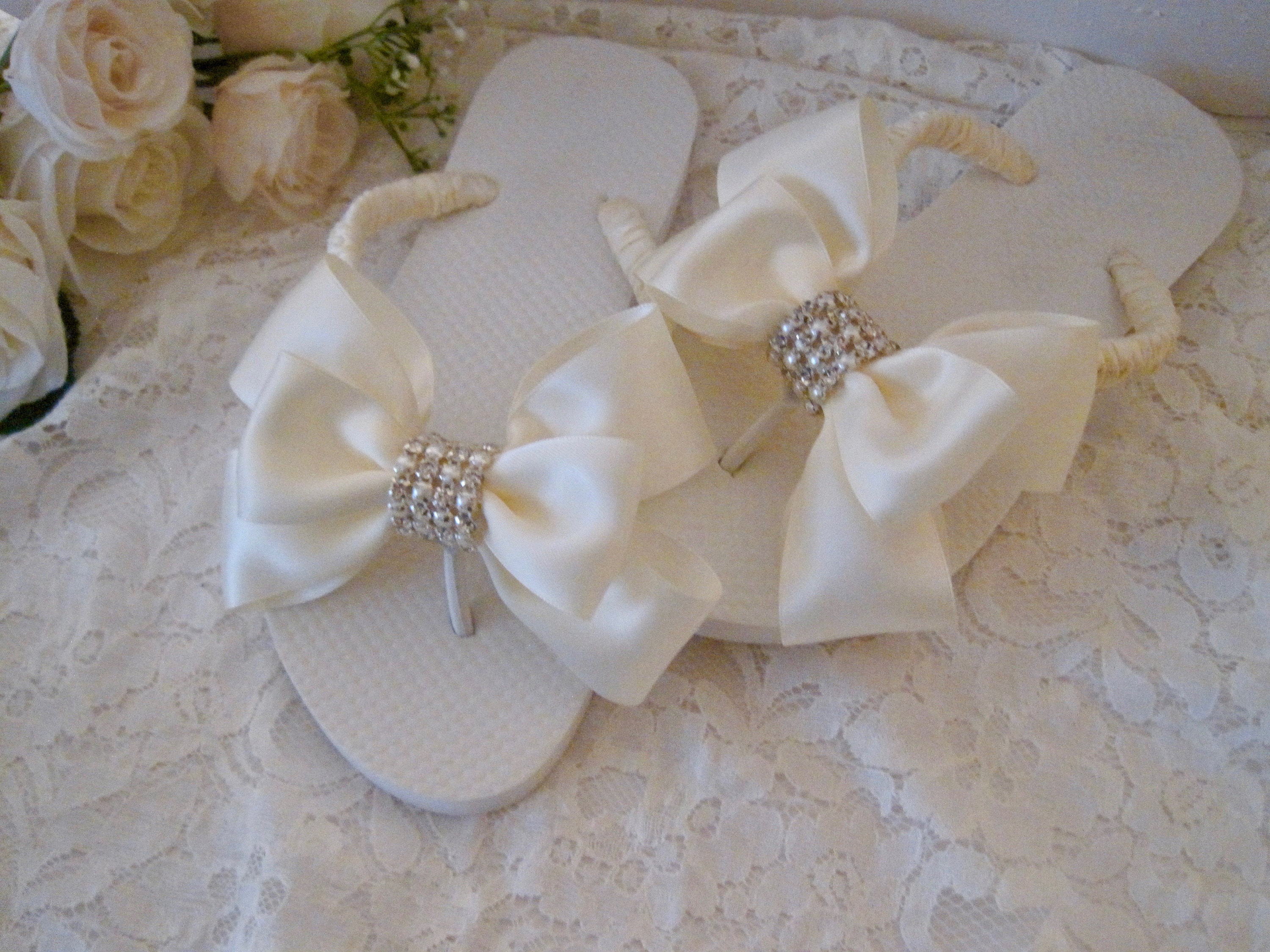 Ivory Wedding Flip Flops: Rhinestone Pearl Bow, Bridal Shoes - Etsy