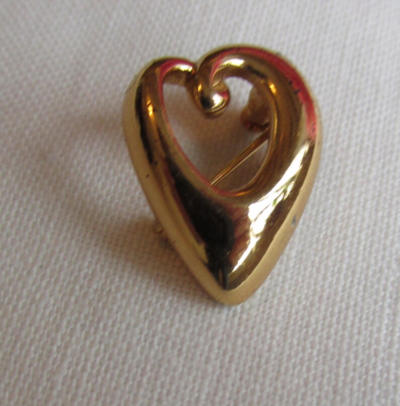 Heart Brooch by Monet Valentine Gift Vintage - Etsy