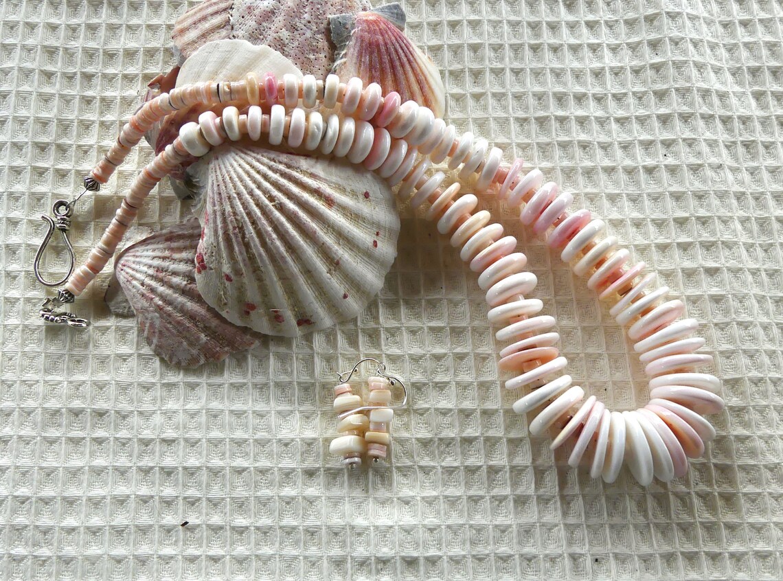 18 Inch Rare Graduated Conch Shell Necklace With Pink Shell | Etsy