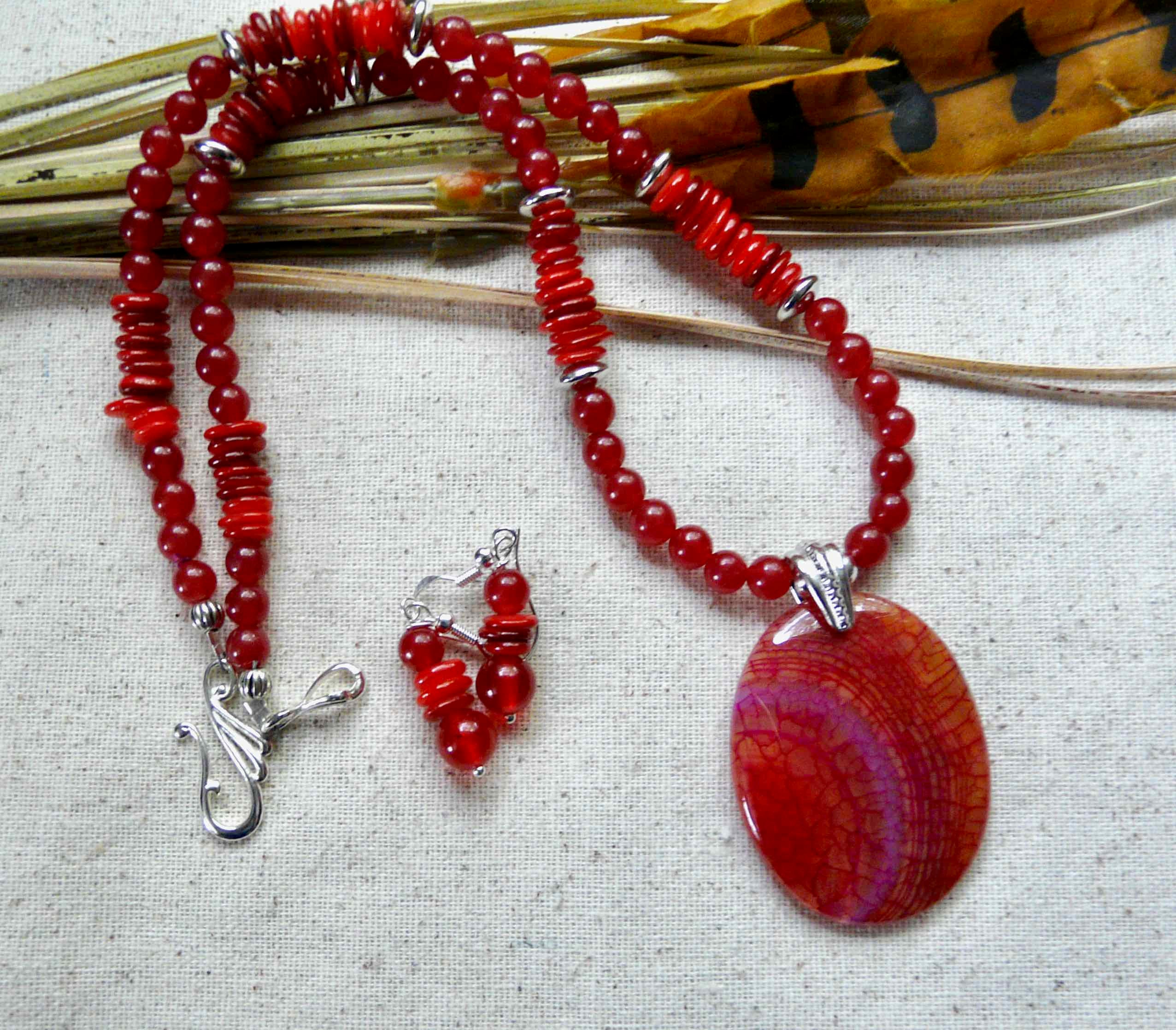 19 Inch Red Agate and Fire Agate Pendant Necklace With Matching ...
