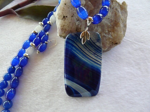 22 Inch Blue Banded Onyx Agate Pendant Necklace With Earrings - Etsy