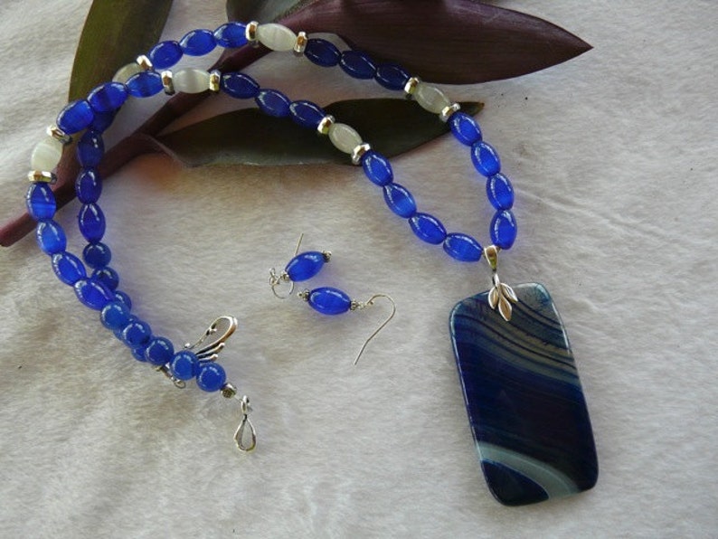22 Inch Blue Banded Onyx Agate Pendant Necklace With Earrings - Etsy
