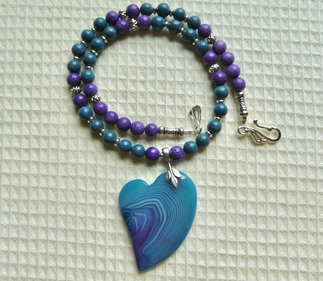 20 Inch Purple and Blue Striped Stylized Offset Heart Pendant Necklace ...