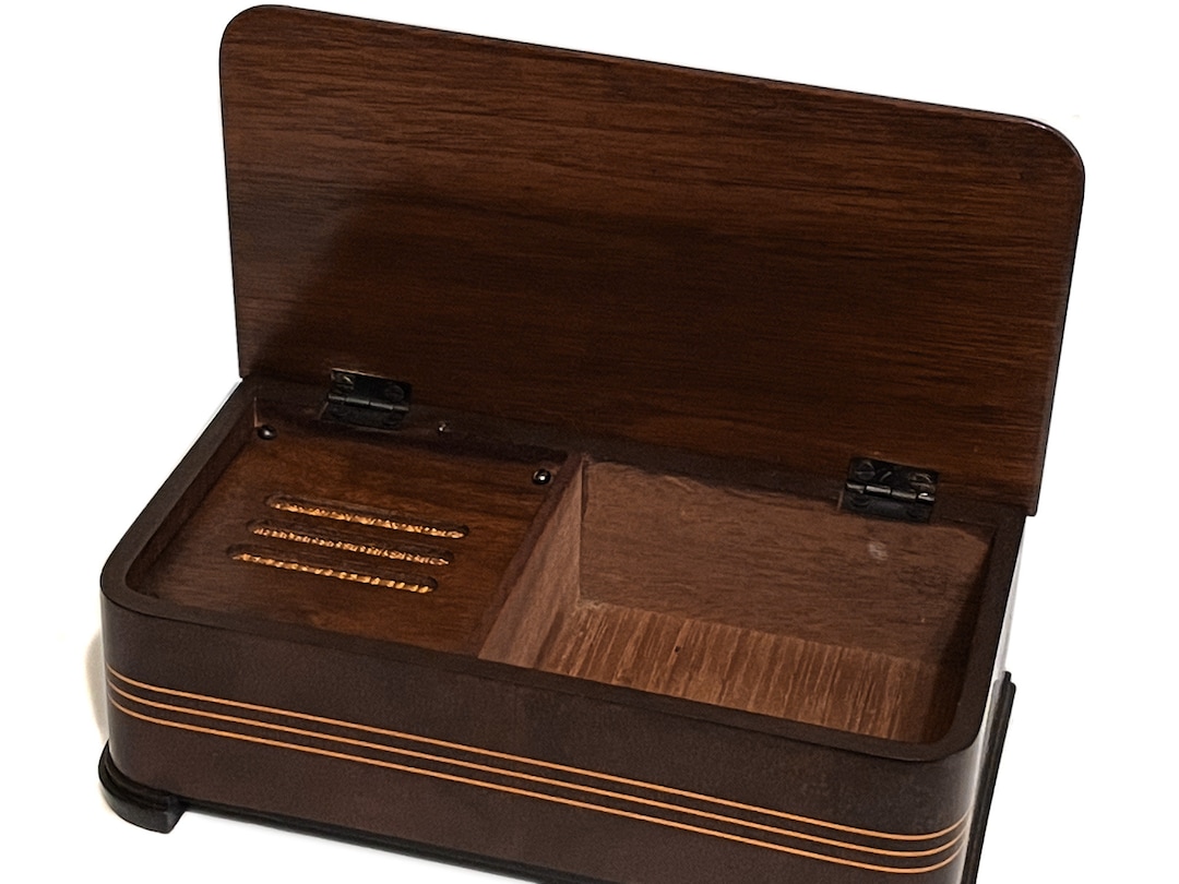 Vintage Inlaid Wood Music Box W/ Hinged Lid Circa 1940s Mahogany Color ...