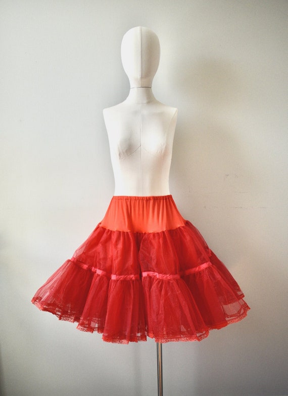 Vintage red crinoline - Gem