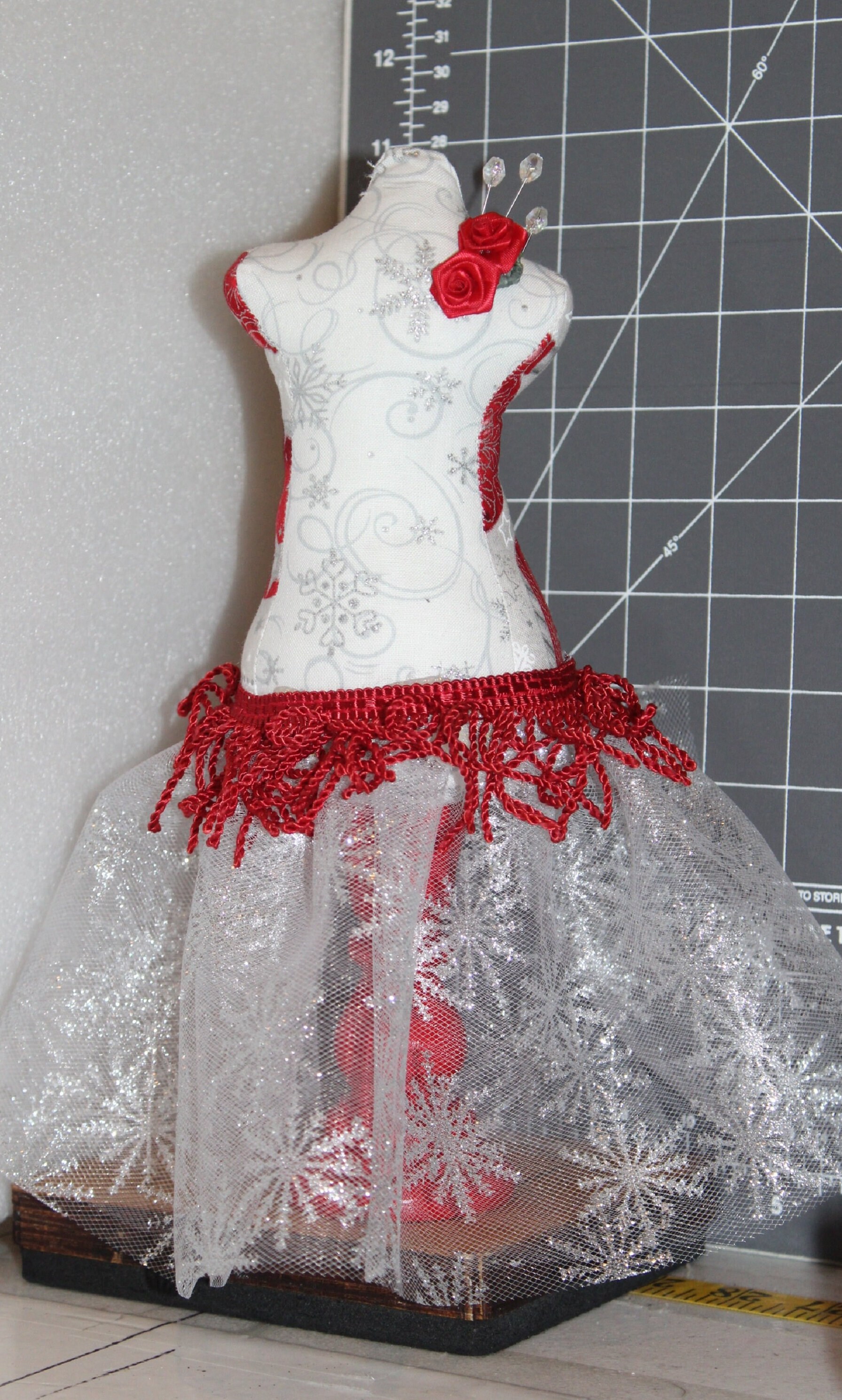 Mannequin Medium Dress Form Pin Cushion Pincushion Elegant | Etsy