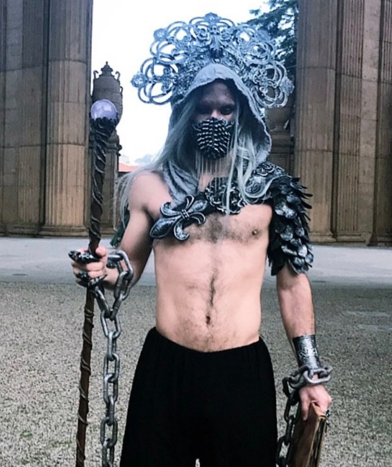 MADE TO ORDER Kingdom of the Lion Scale Shoulder Armor - Etsy