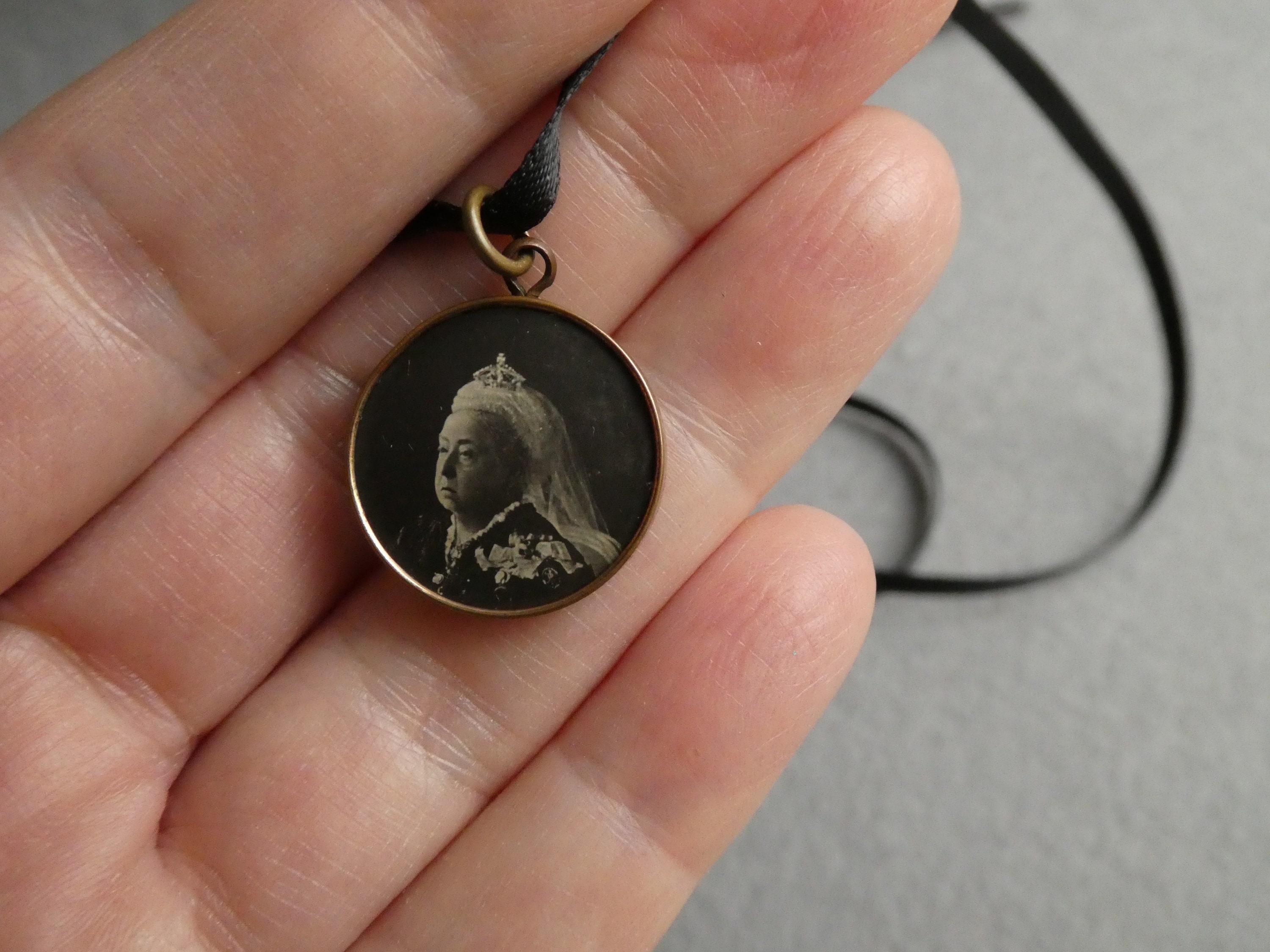 Antique Victorian Small Royal Portraits Charm Locket I Double Sided ...