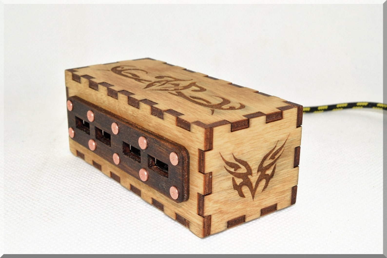 Wooden 4 ports USB HUB with engraved vintage ornaments. Great | Etsy