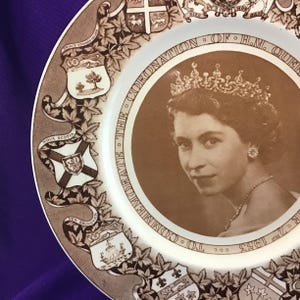 Clarice Cliff Coronation Plate Queen Elizabeth II June 2nd 1953 Canada ...