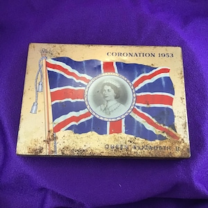 Queen Elizabeth II Coronation Cigarette Tin Macdonalds Export Tin 1952 ...