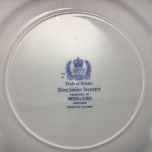 Queen Elizabeth II Silver Jubilee Plate 1952 1977 Pride of Britain Wood ...