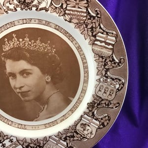 Clarice Cliff Coronation Plate Queen Elizabeth II June 2nd 1953 Canada ...