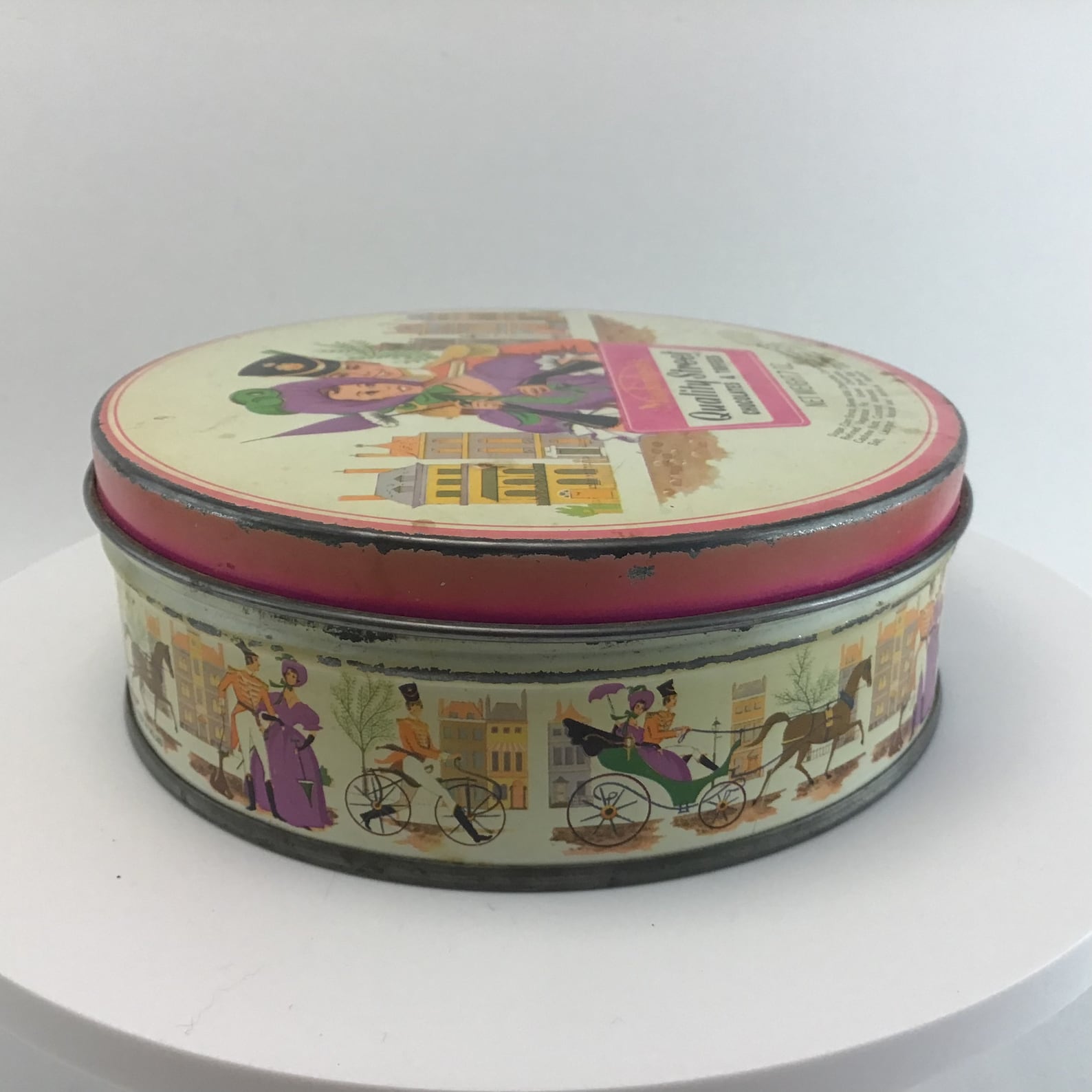 Quality Street Tin Mackintosh’s Quality Street Tin Chocolates and ...