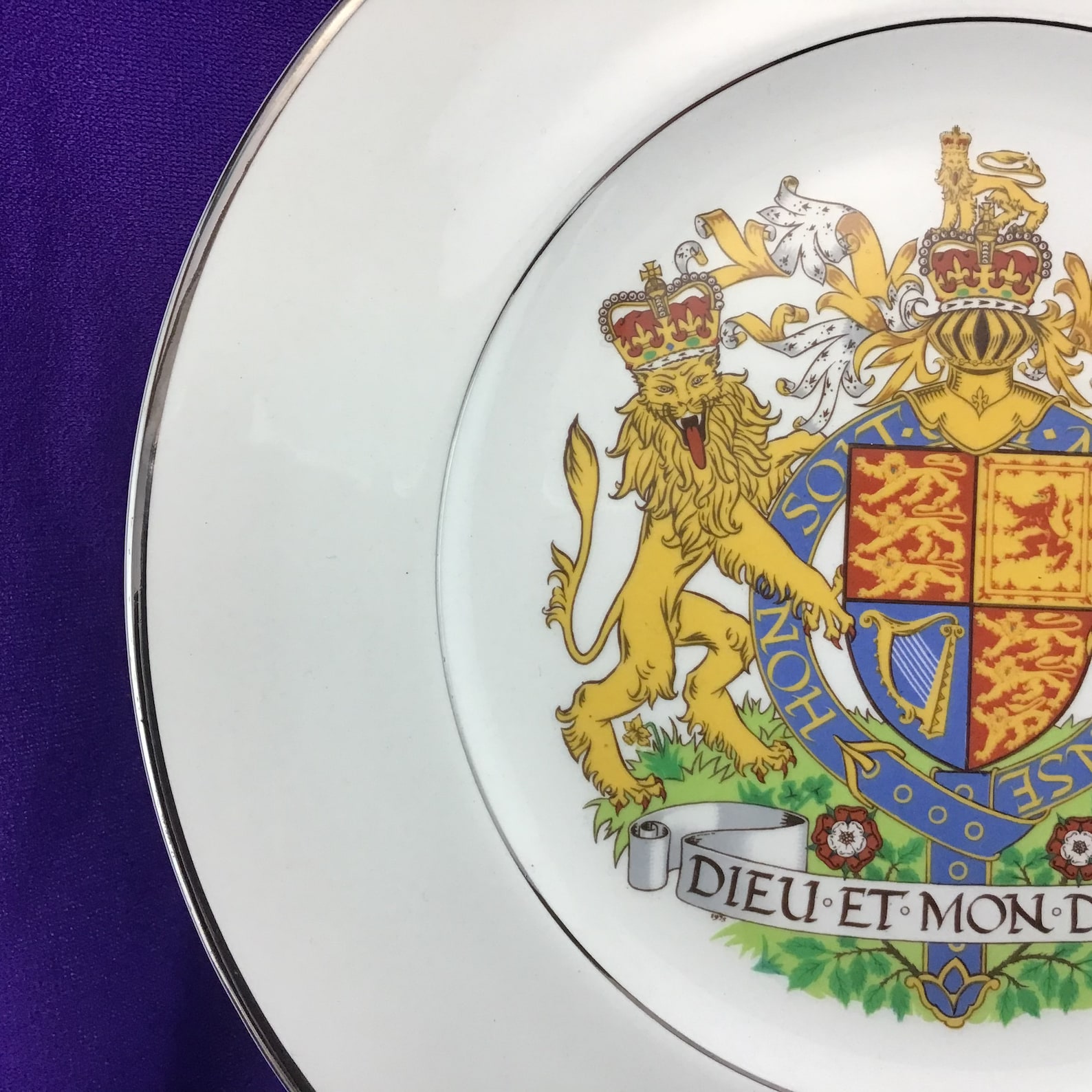 Queen Elizabeth II Silver Jubilee Plate 1952 1977 Pride of Britain Wood ...
