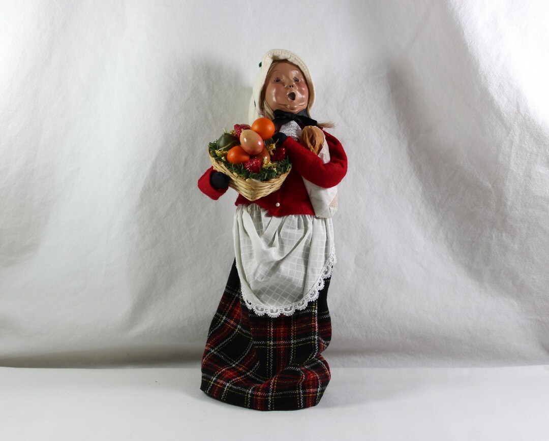 Byers Choice Caroler 1999 Shopping Woman With Fruit and Bread - Etsy