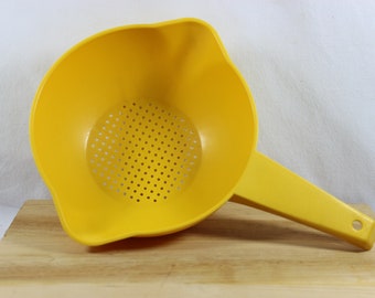 1970s Large Tupperware Colander - 2 Qt Bright Yellow Footed Strainer ...