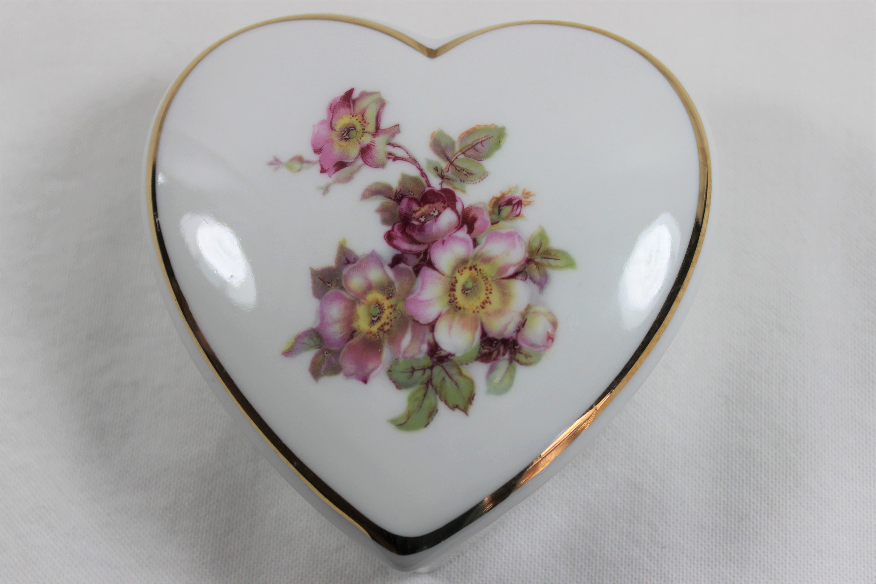 Gerold Porzellan caja de baratijas en forma de corazón con Lid - Etsy ...