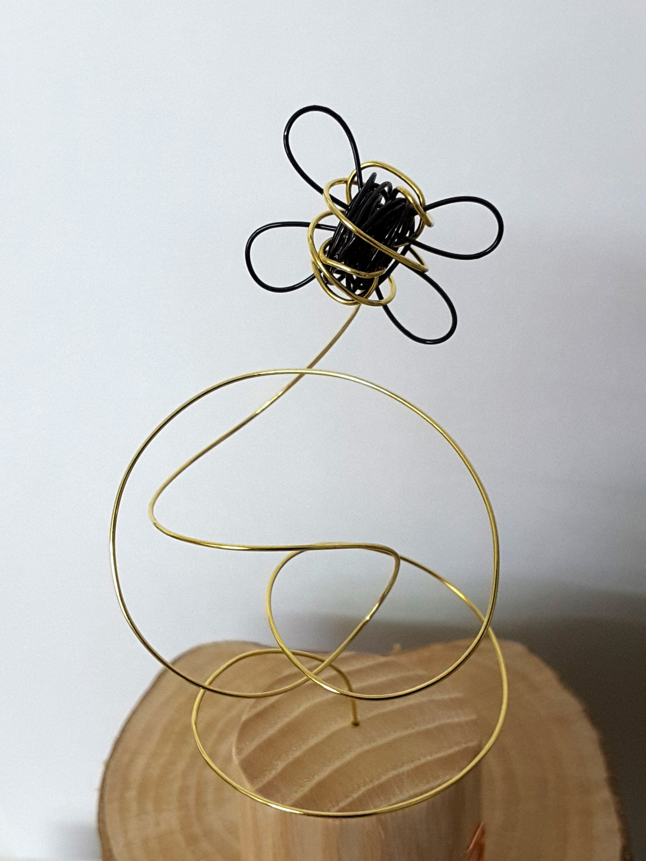 Small Wire Sculpture, Bumble Bee Art, Mixed Media, Wire Art, Mothers ...