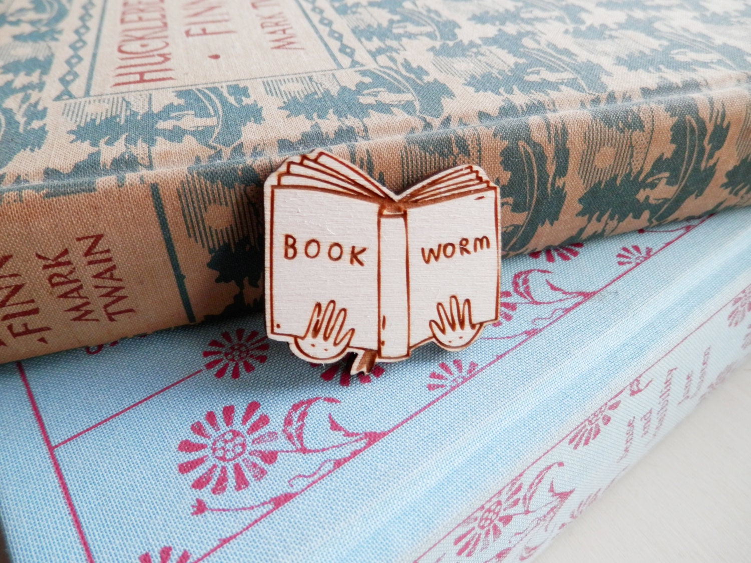 Book Worm Wooden Brooch - Etsy UK