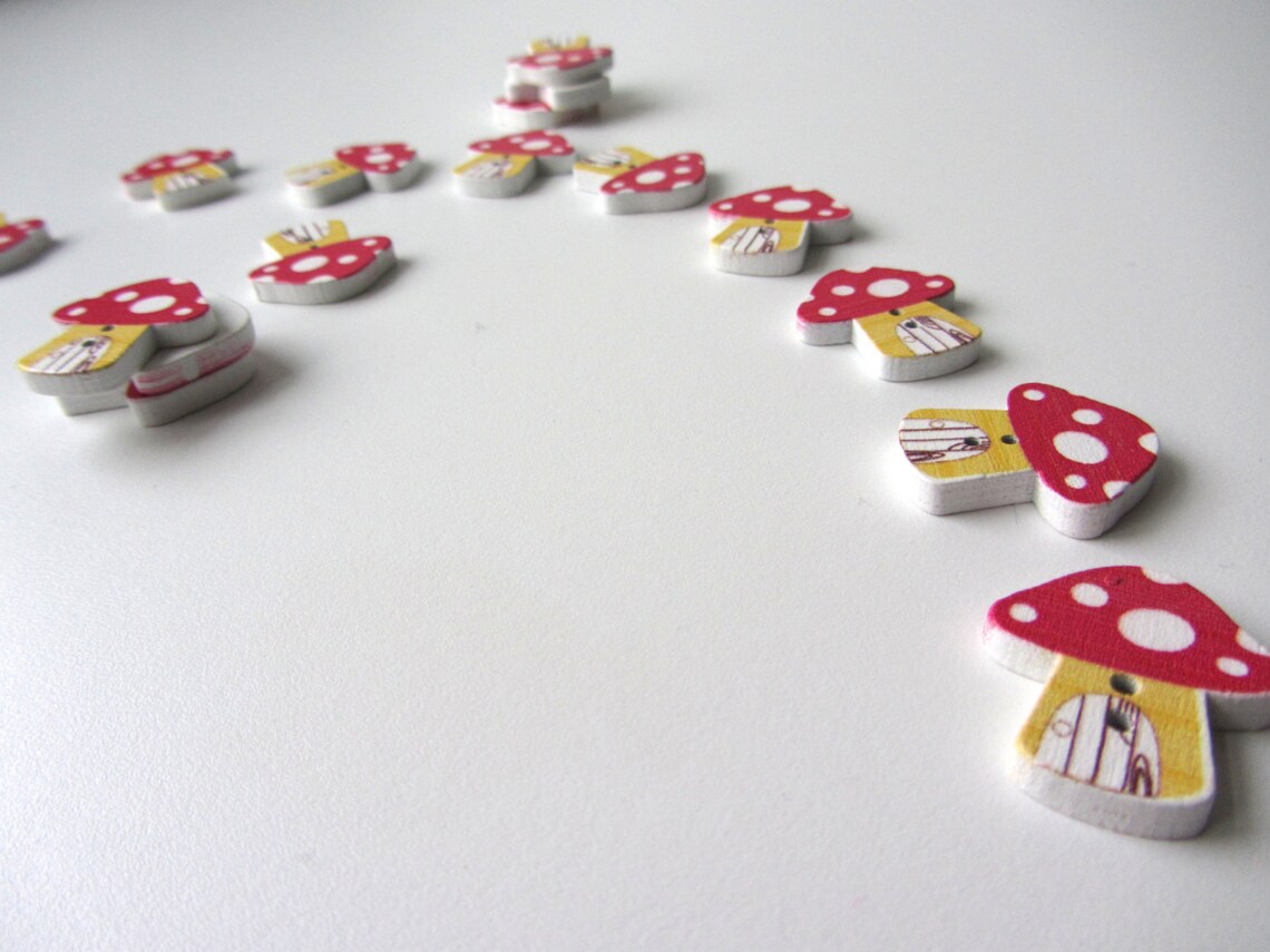 Red Mushrooms Shape Wooden Home Tree Button Set of Six Button Nr 21 - Etsy
