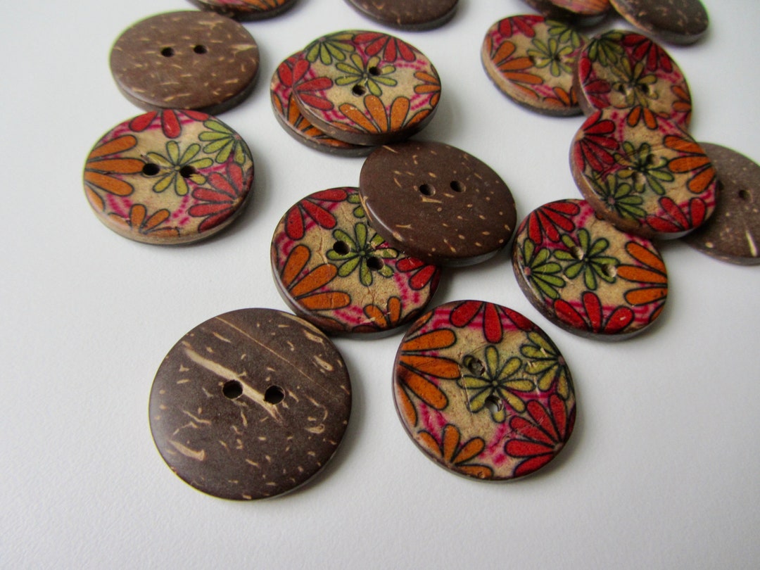 Cyber Week Green Red Orange Flowers Coconut Buttons 23 Mm Set of 10 ...