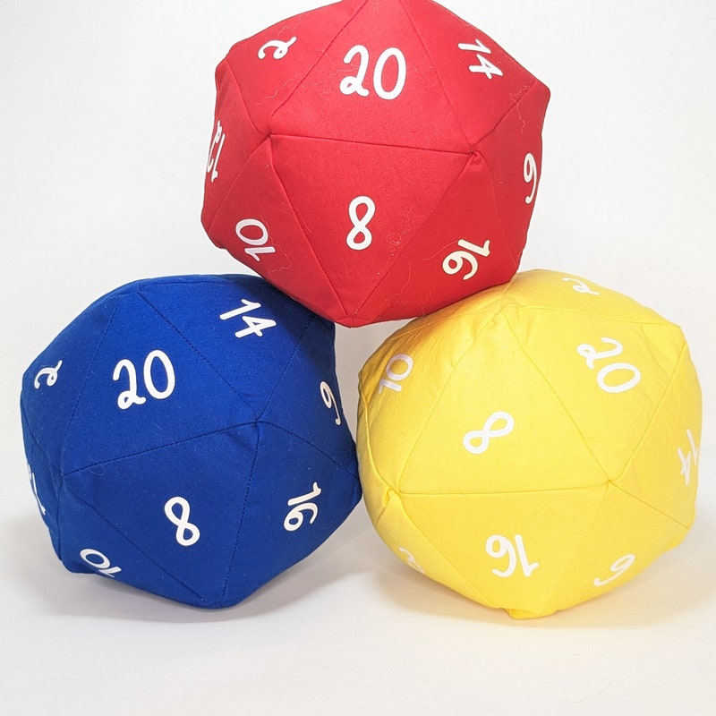 D20 Pillow - Etsy