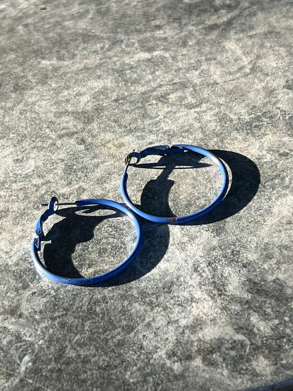 VINTAGE BIG BLUE Hoops,vintage big blue hoops earring… - Gem