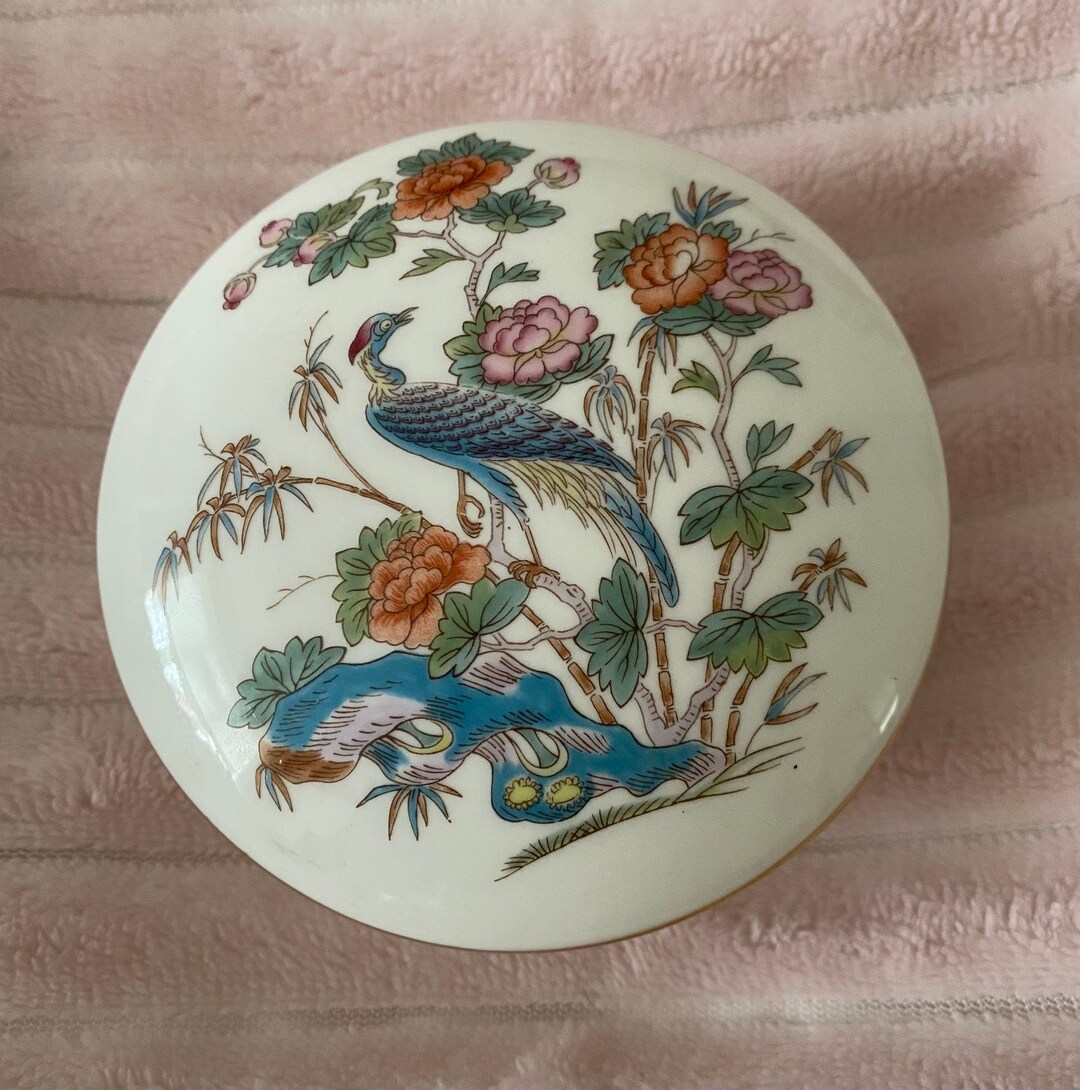 Wedgwood Bowl, Kutani Crane Design, Japanese Flora and Fauna Pattern ...