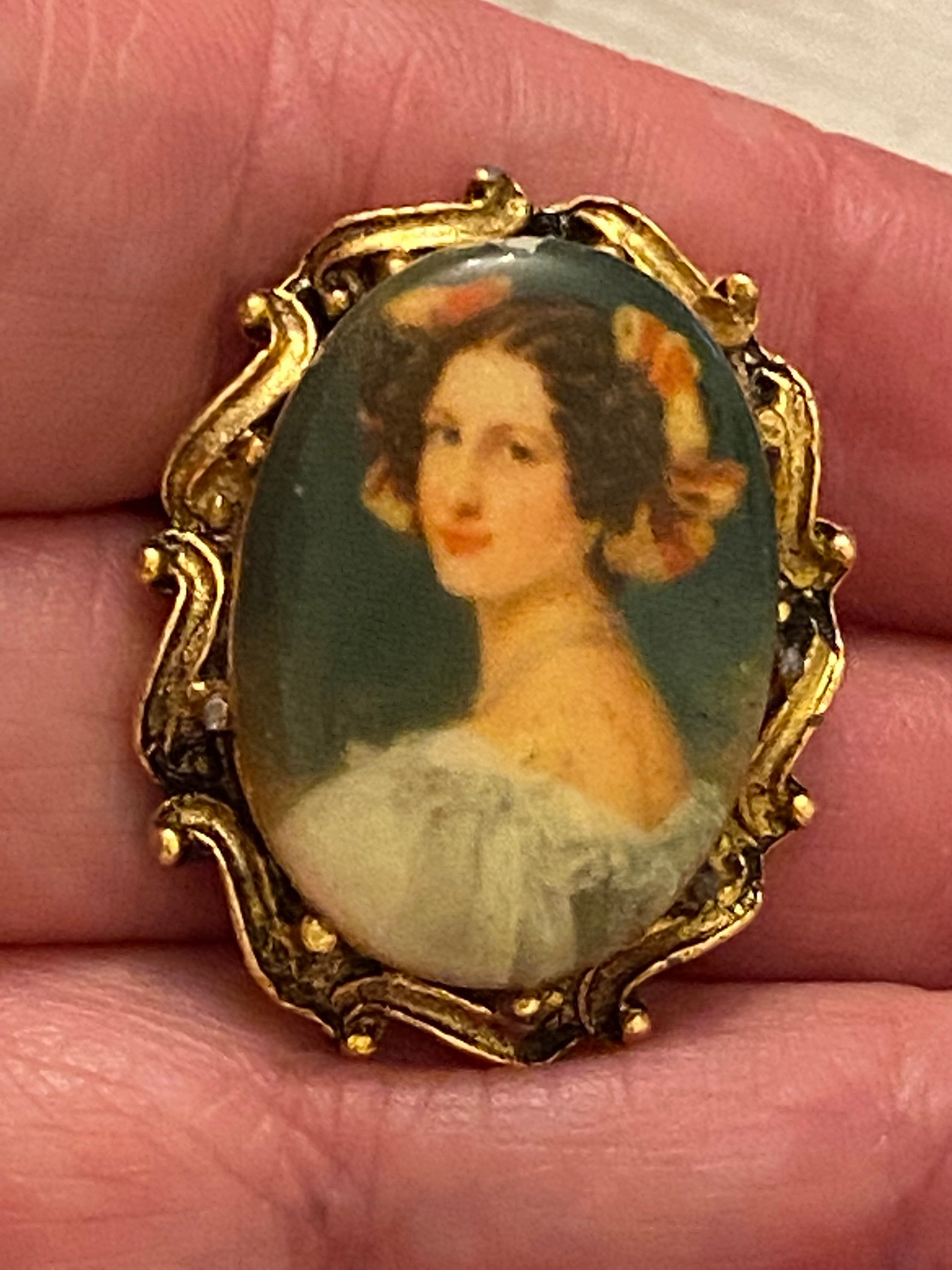 Portrait Lady Brooch, Victorian Revival 1940s Vintage Jewellery - Etsy