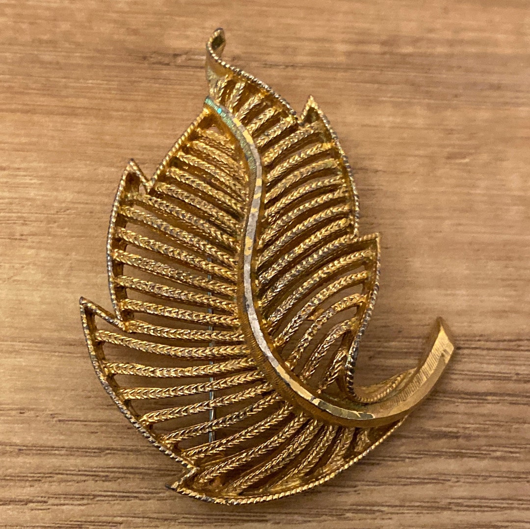 BSK Designer Brooch, Open Metalwork Gold Tone Leaf, Vintage Jewellery ...