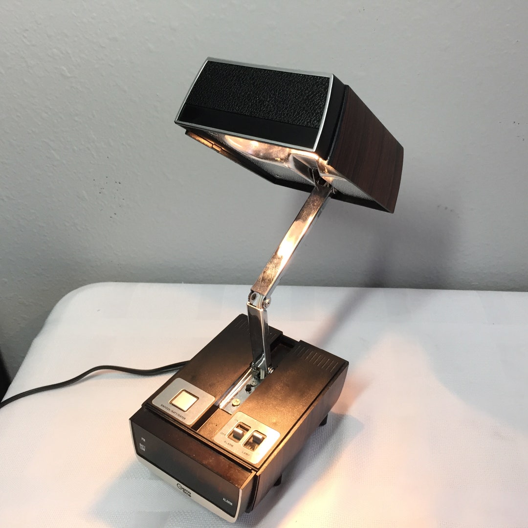 Vintage Clock With Retractable Lamp Cosmo Time Alarm Function 5500 Red ...