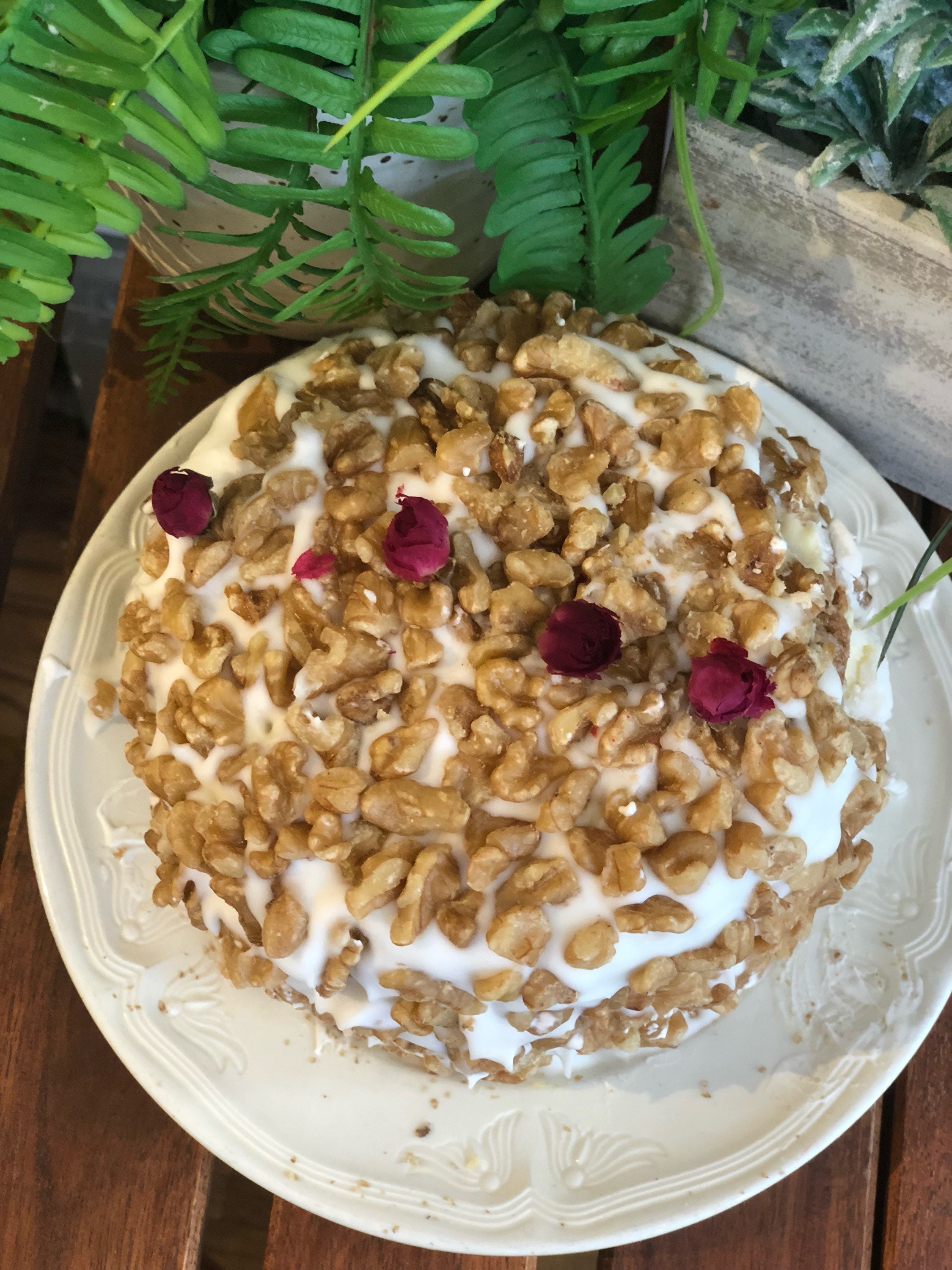 Vegan carrot Walnut birthday Cake 6