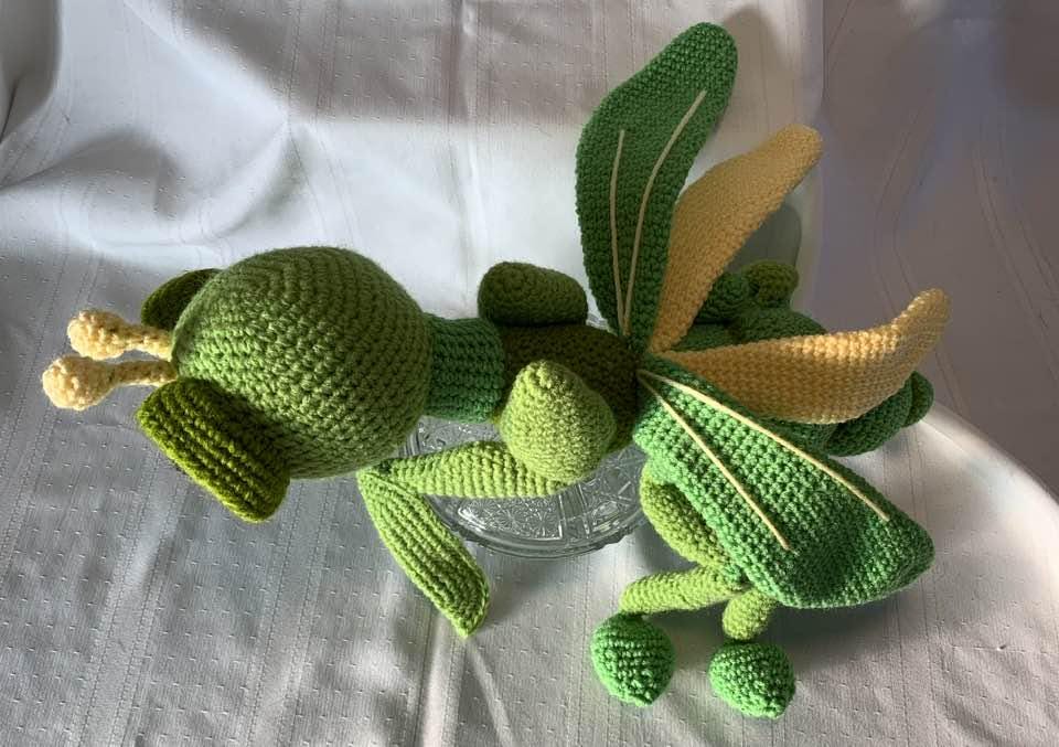 Crocheted Praying Mantis Plush: Handmade Stuffed Toy - Etsy