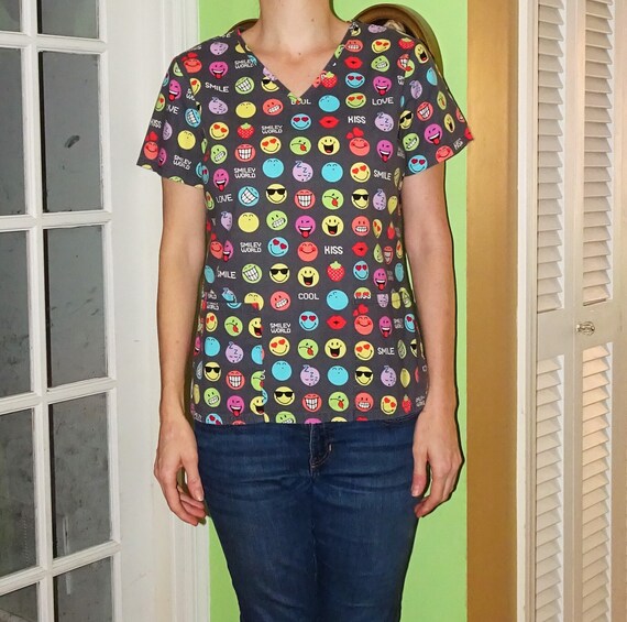Vintage Smiley Face Emoji Scrub Top S Nurse Vet Tech Scrubs | Etsy