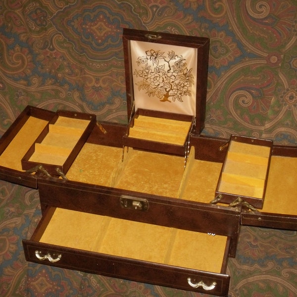 Shop Mele Jewelry Box - Etsy