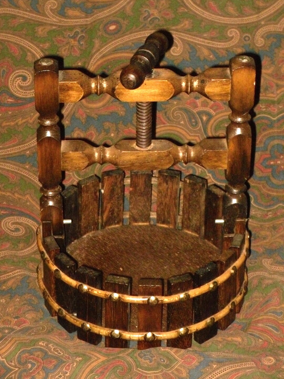 Wishing Well Nutcracker Bowl Rustic Wood Slat Vintage - Etsy