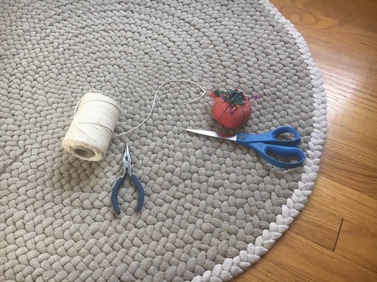 Round Hand Braided Linen Rug - Etsy