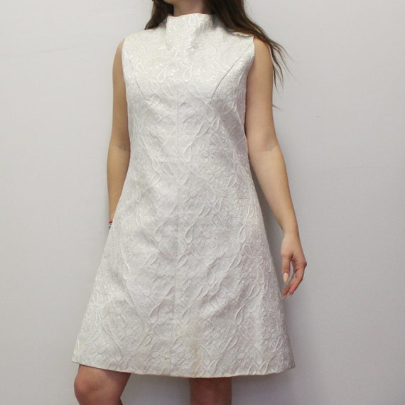 Vintage 60s SIlver Embossed Mod Mini Dress- 60s White… - Gem
