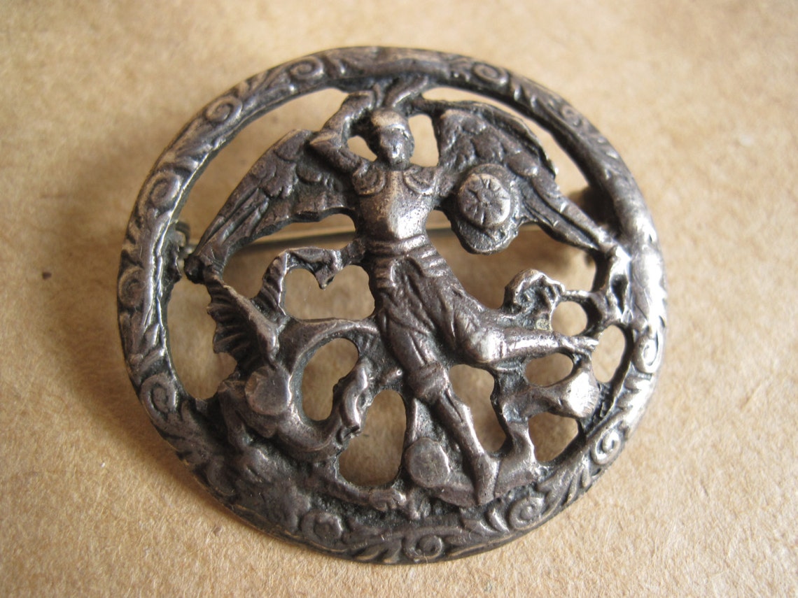 Peruzzi Cini Style Brooch - Etsy