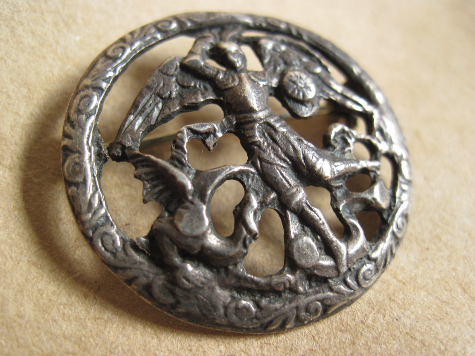 Peruzzi Cini Style Brooch - Etsy