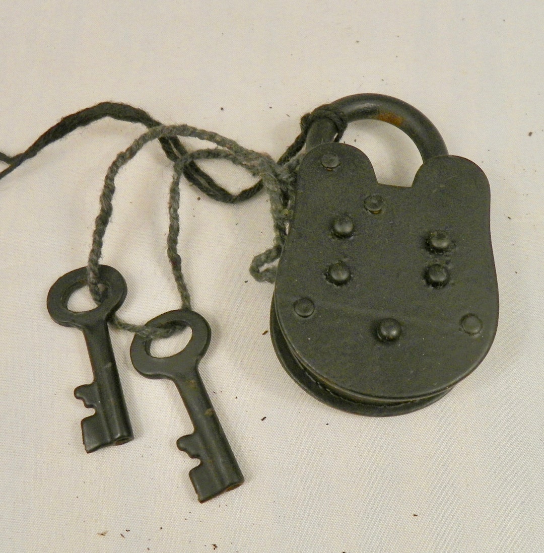 Antique Reproduction Lock and Keys - Etsy