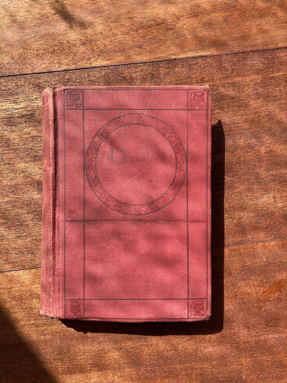 Collection de livres rouges vintage de victorien aux années 90 | Etsy