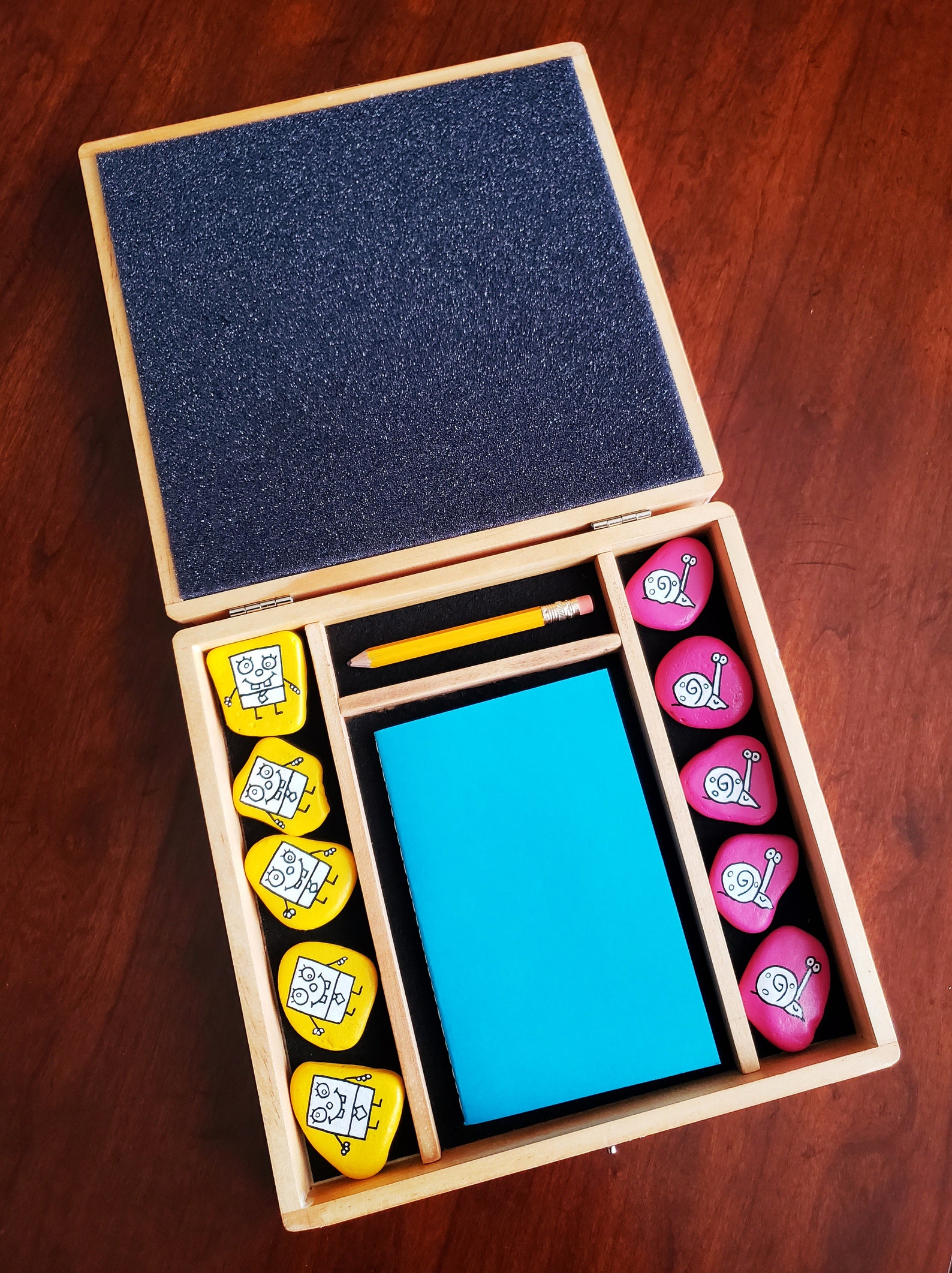 Spongebob Tic Tac Toe Boardgame / Painted Rocks / Painted Stones ...