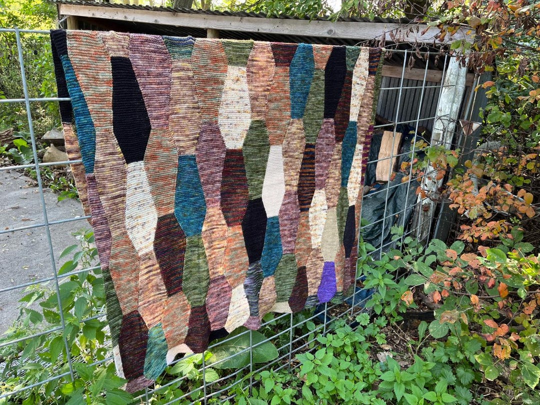 Knit Coffin Quilt - DIGITAL PATTERN - Pieced Join-as-you-go Garter ...