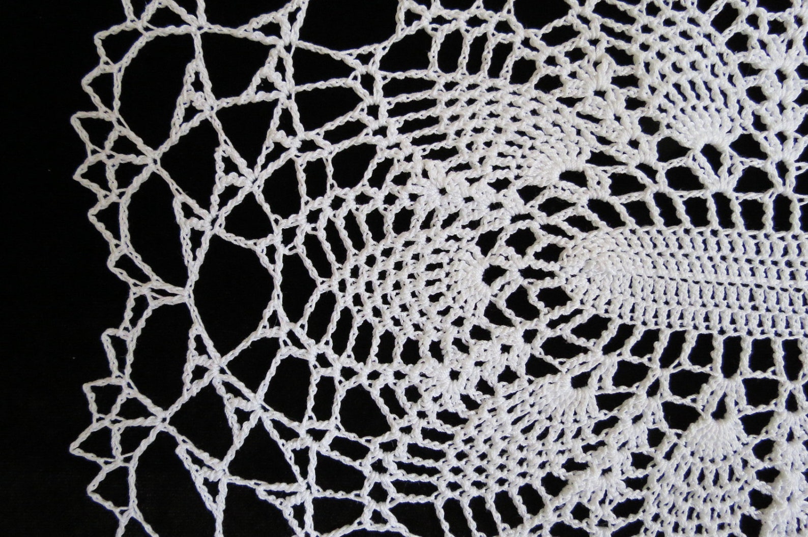 12 X 15 Inch White Pineapple Doily-oblong Pineapple Doily - Etsy