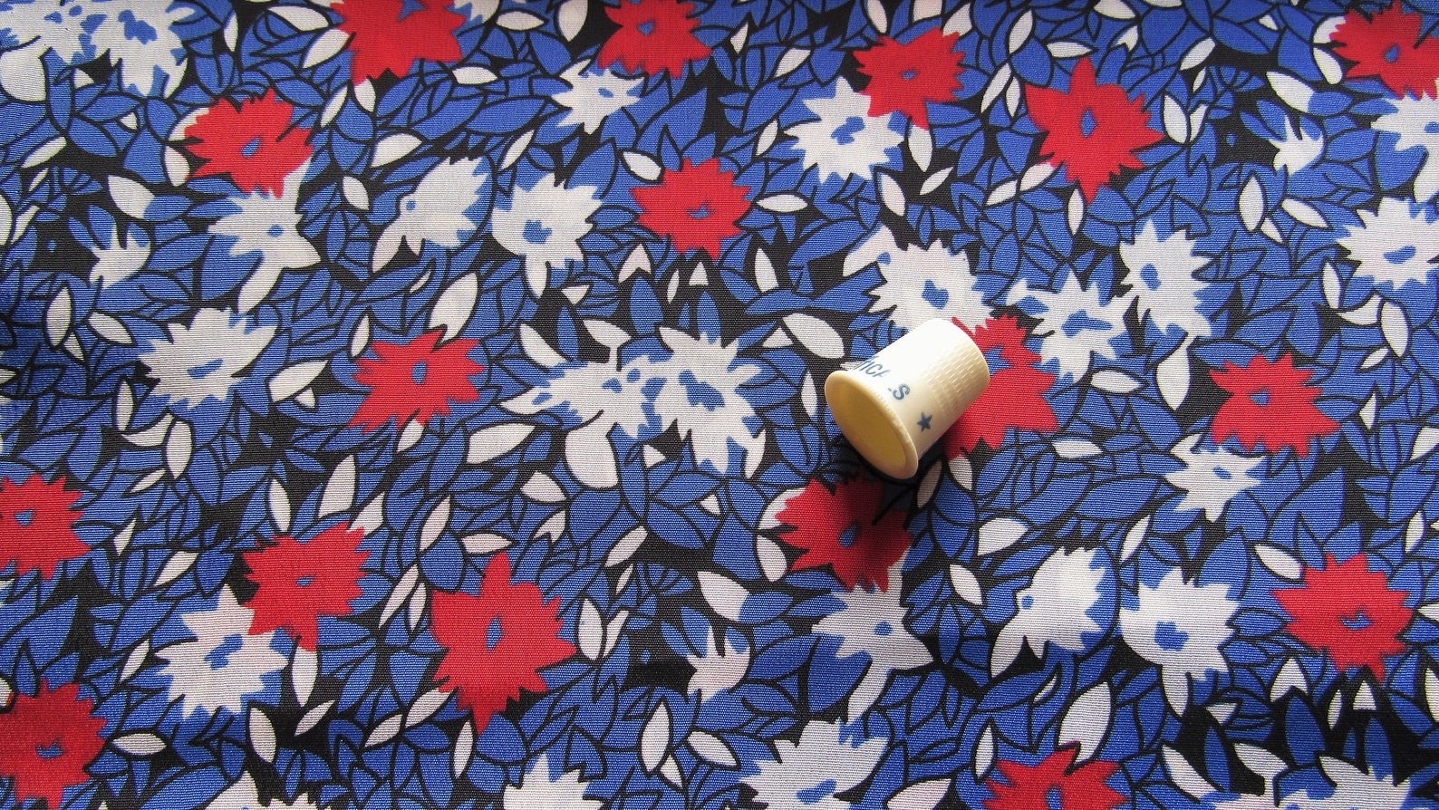 Red White and Blue Floral Print Vintage Polyester Faille - Etsy