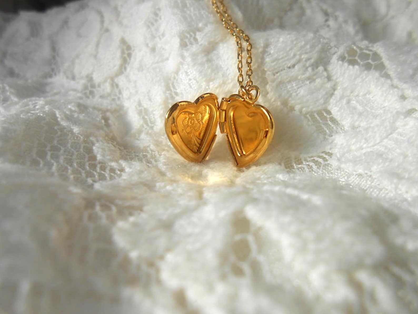Tiny Gold Heart Locket Necklace - Etsy