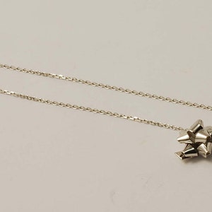 18 K Starred Node Necklace - Etsy