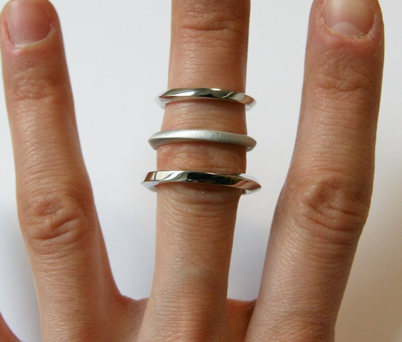 Streamline/mobius Sterling Silver Ring - Etsy